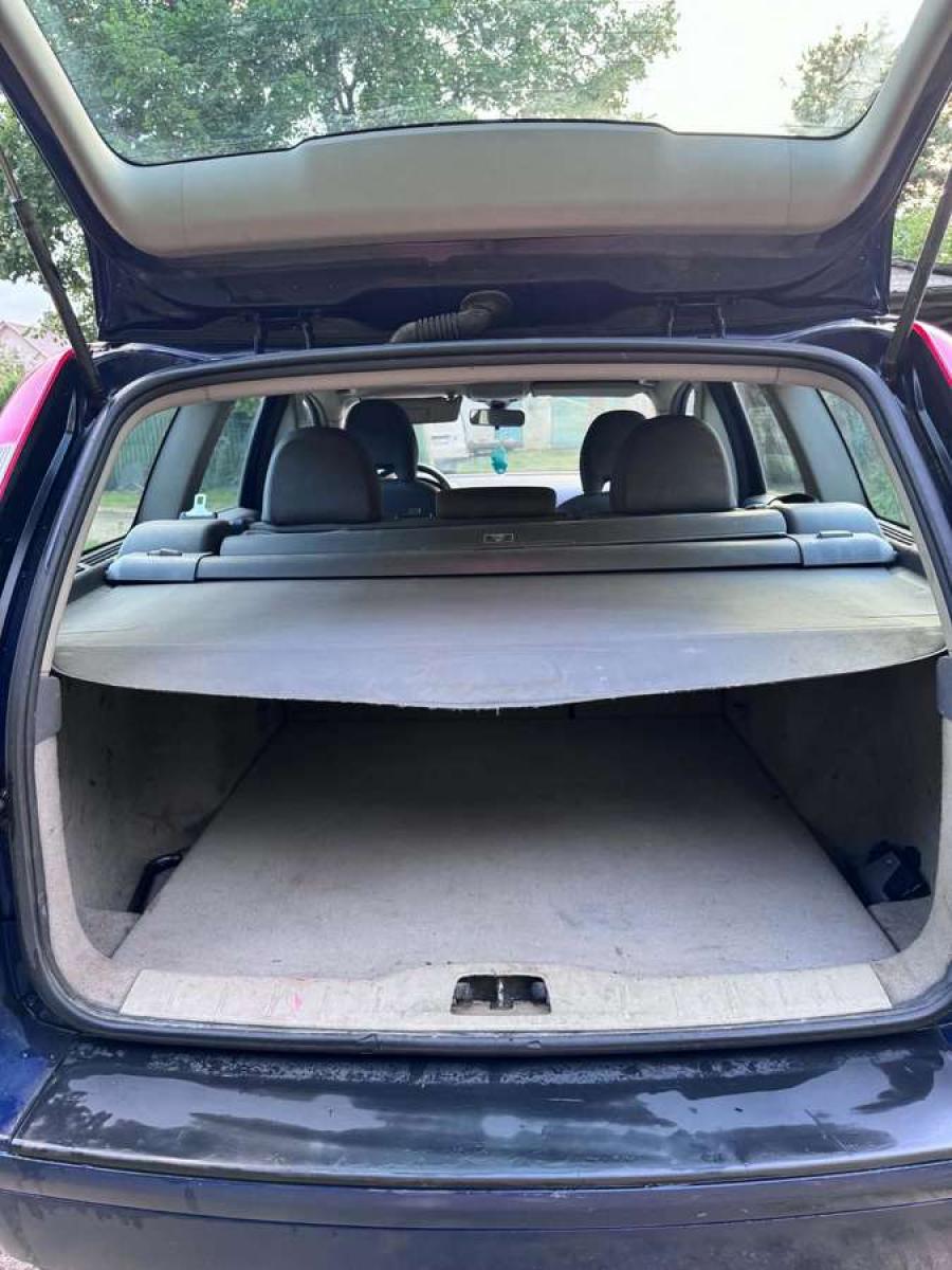 Blue Volvo V50 2006 in Vilnius, with an engine capacity of 1.80 L and mileage of 324 thousand km for 1550 €, photo 20 on AUTOMOTO.COM.LV