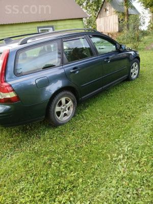 Zils Volvo V50 2006 Preiļi, ar dzinēja tilpumu 1.60 L un nobraukumu 293 tūkst. km par 2000 €, foto  vietnē AUTOMOTO.COM.LV