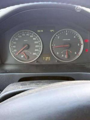 Zils Volvo V50 2006 Viļņa, ar dzinēja tilpumu 2.00 L un nobraukumu 411 tūkst. km par 1050 €, foto 3 vietnē AUTOMOTO.COM.LV
