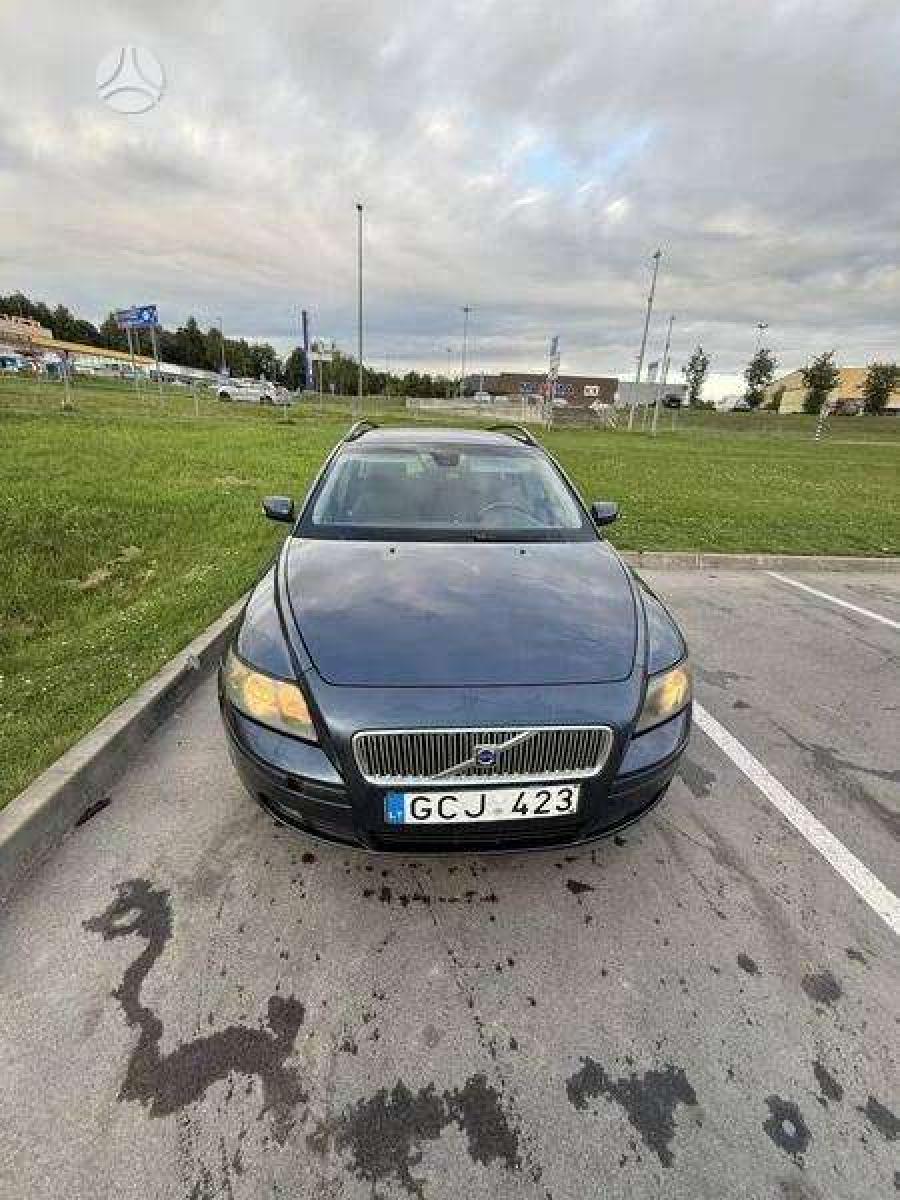 Zils Volvo V50 2006 Viļņa, ar dzinēja tilpumu 2.00 L un nobraukumu 411 tūkst. km par 1050 €, foto 5 vietnē AUTOMOTO.COM.LV