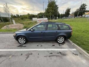 Zils Volvo V50 2006 Viļņa, ar dzinēja tilpumu 2.00 L un nobraukumu 411 tūkst. km par 1050 €, foto 7 vietnē AUTOMOTO.COM.LV