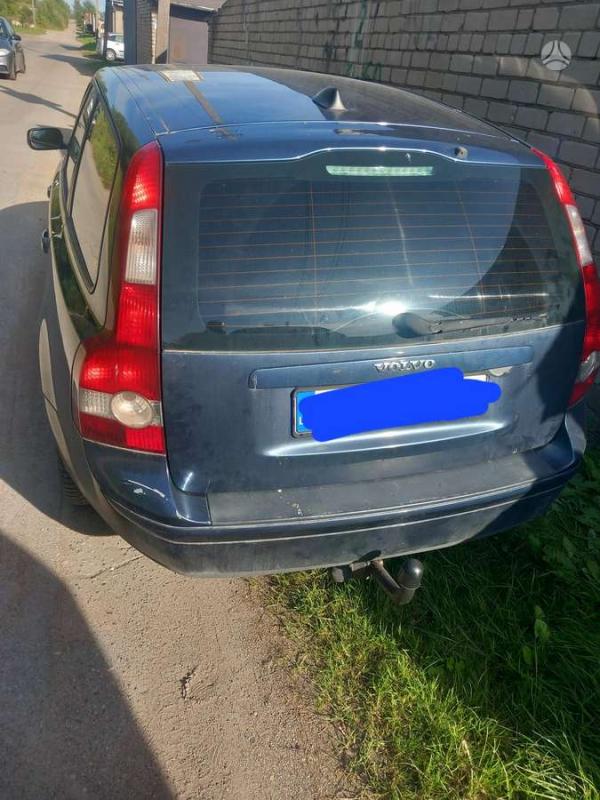 Zils Volvo V50 2006 Klaipėda, ar dzinēja tilpumu 2.44 L un nobraukumu 373 tūkst. km par 500 €, foto 3 vietnē AUTOMOTO.COM.LV