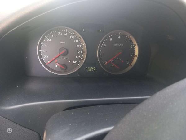 Zils Volvo V50 2006 Klaipėda, ar dzinēja tilpumu 2.44 L un nobraukumu 373 tūkst. km par 500 €, foto 5 vietnē AUTOMOTO.COM.LV