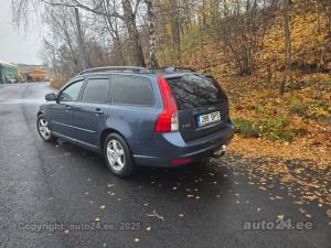 Синий Вольво В50 2007 в Таллин, объемом двигателя 1.60 л и пробегом 238 тыс. км за 2999 €, фото 6 на AUTOMOTO.COM.LV