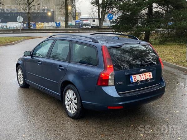 Blue Volvo V50 2007 in Riga, with an engine capacity of 2.00 L and mileage of 0 thousand km for 2300 €, photo 3 on AUTOMOTO.COM.LV