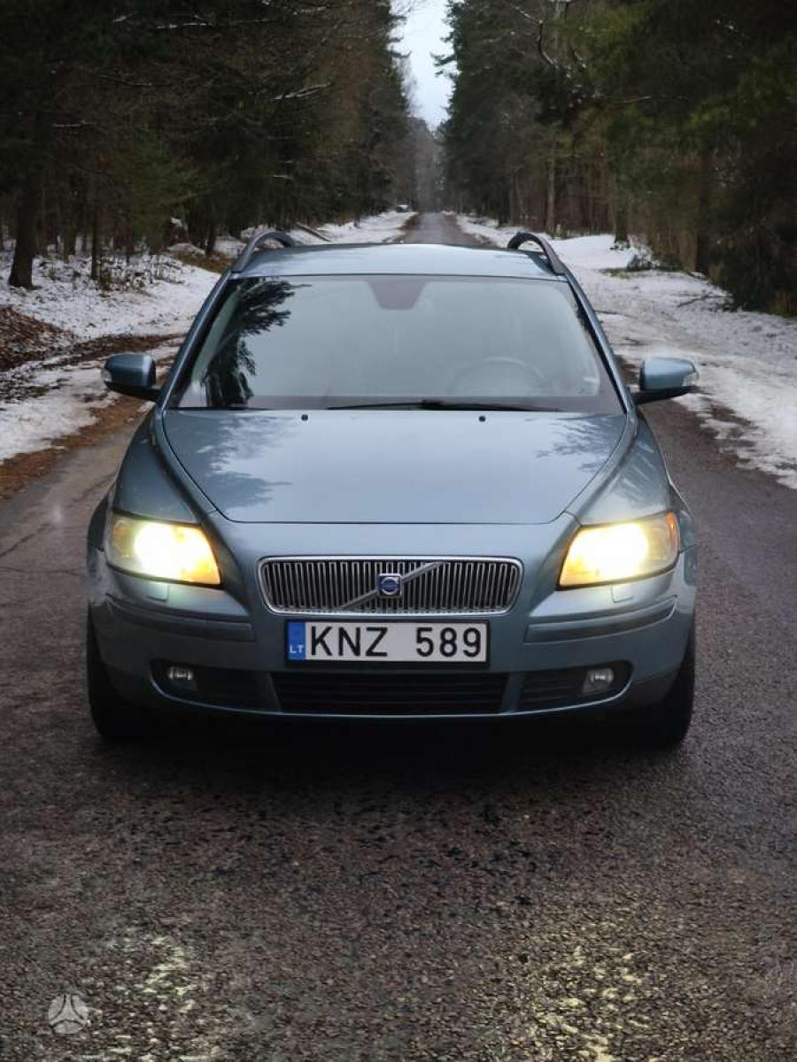 Blue Volvo V50 2007 in Kaunas, with an engine capacity of 2.00 L and mileage of 322 thousand km for 1700 €, photo 2 on AUTOMOTO.COM.LV