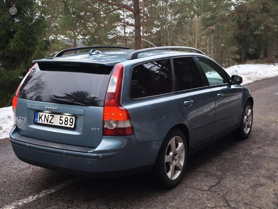 Blue Volvo V50 2007 in Kaunas, with an engine capacity of 2.00 L and mileage of 322 thousand km for 1700 €, photo 4 on AUTOMOTO.COM.LV