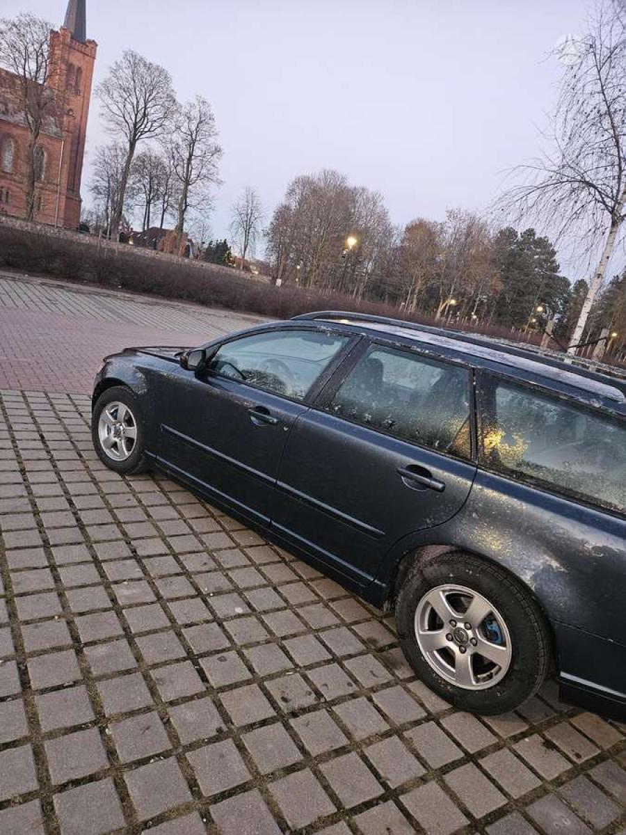 Zils Volvo V50 2007 Biržai, ar dzinēja tilpumu 1.56 L un nobraukumu 260 tūkst. km par 2200 €, foto 5 vietnē AUTOMOTO.COM.LV