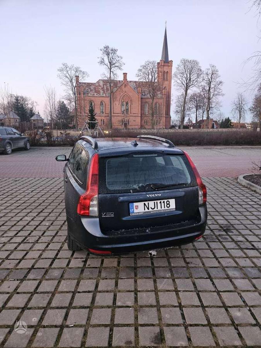 Zils Volvo V50 2007 Biržai, ar dzinēja tilpumu 1.56 L un nobraukumu 260 tūkst. km par 2200 €, foto 6 vietnē AUTOMOTO.COM.LV