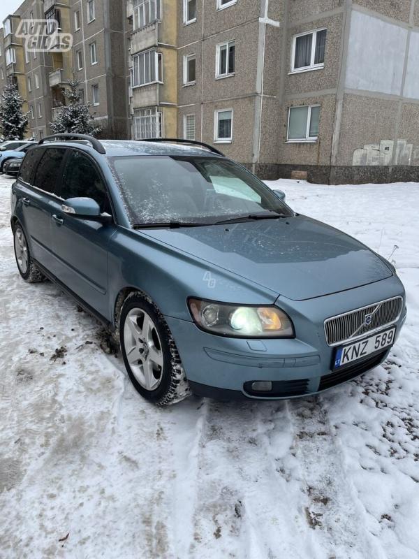 Blue Volvo V50 2007 in Kaunas, with an engine capacity of 2.00 L and mileage of 310 thousand km for 1700 €, photo 3 on AUTOMOTO.COM.LV