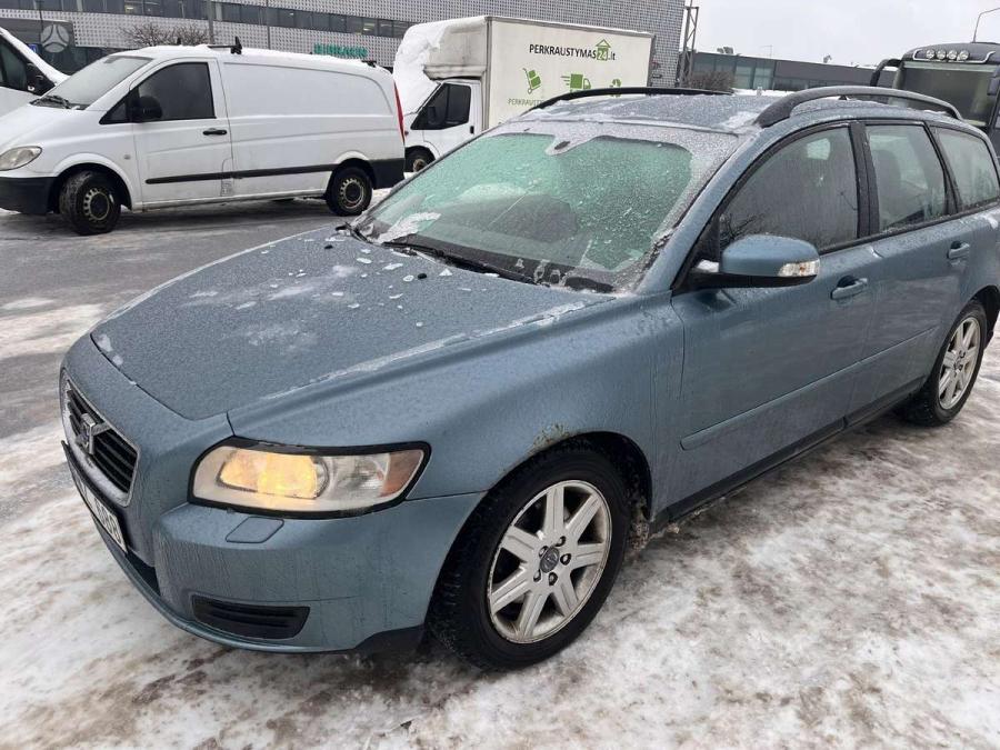 Zils Volvo V50 2007 Viļņa, ar dzinēja tilpumu 2.00 L un nobraukumu 267 tūkst. km par 1250 €, foto 2 vietnē AUTOMOTO.COM.LV