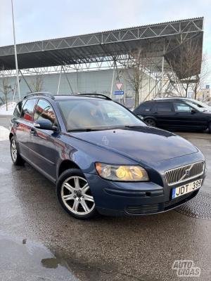 Zils Volvo V50 2007 Klaipėda, ar dzinēja tilpumu 2.00 L un nobraukumu 351 tūkst. km par 750 €, foto  vietnē AUTOMOTO.COM.LV