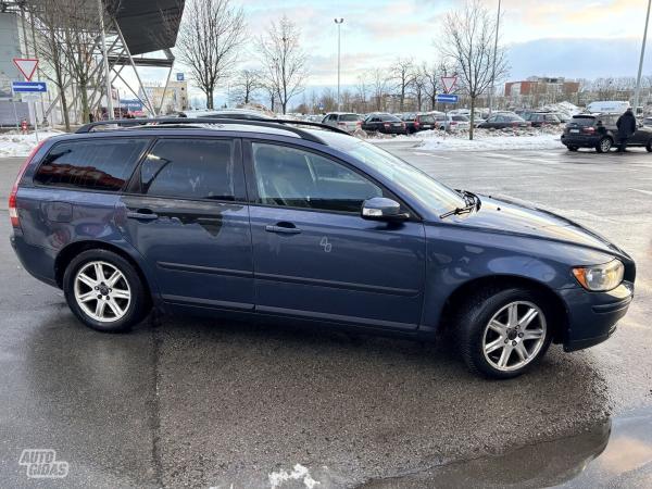 Blue Volvo V50 2007 in Klaipeda, with an engine capacity of 2.00 L and mileage of 351 thousand km for 750 €, photo 2 on AUTOMOTO.COM.LV