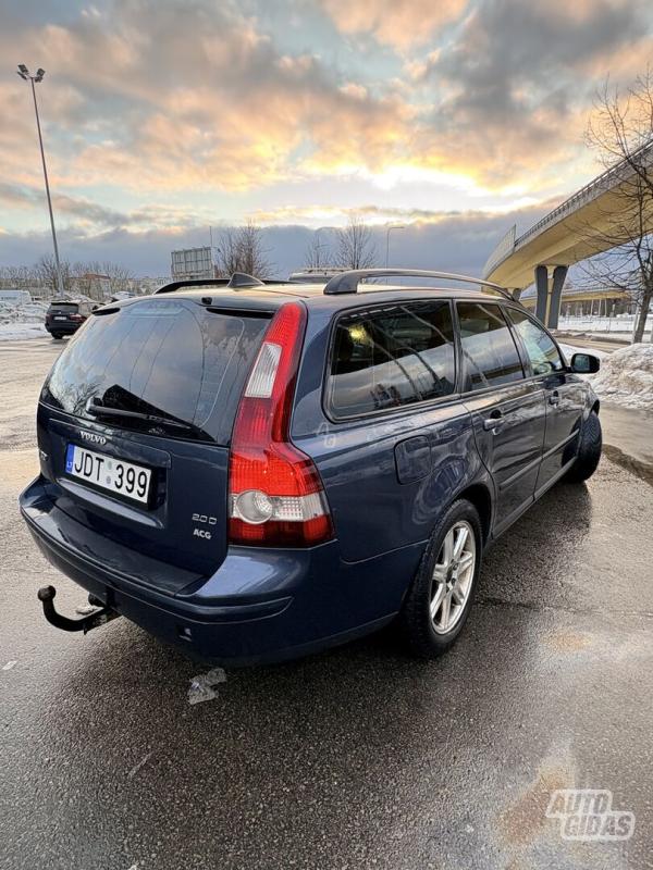 Blue Volvo V50 2007 in Klaipeda, with an engine capacity of 2.00 L and mileage of 351 thousand km for 750 €, photo 3 on AUTOMOTO.COM.LV