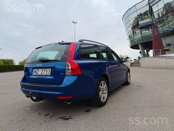 Zils Volvo V50 2007 Rīga, ar dzinēja tilpumu 2.40 L un nobraukumu 0 tūkst. km par 1400 €, foto 4 vietnē AUTOMOTO.COM.LV