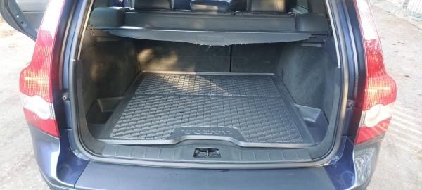 Zils Volvo V50 2007 Ariogala, ar dzinēja tilpumu 2.40 L un nobraukumu 310 tūkst. km par 3500 €, foto 10 vietnē AUTOMOTO.COM.LV