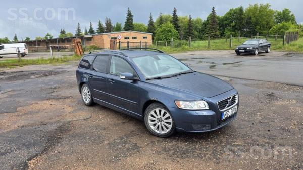 Синий Вольво В50 2007 в Бауска, объемом двигателя 2.00 л и пробегом 290 тыс. км за 1250 €, фото 1 на AUTOMOTO.COM.LV