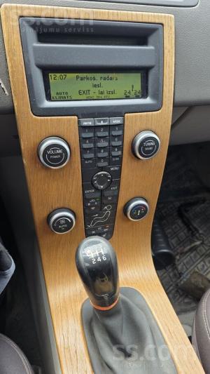 Zils Volvo V50 2007 Bauska, ar dzinēja tilpumu 2.00 L un nobraukumu 290 tūkst. km par 1250 €, foto 8 vietnē AUTOMOTO.COM.LV