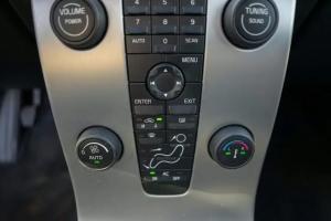 Zils Volvo V50 2007 Liepāja, ar dzinēja tilpumu 2.00 L un nobraukumu 184 tūkst. km par 4250 €, foto 16 vietnē AUTOMOTO.COM.LV