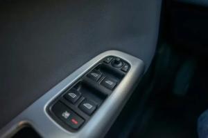 Zils Volvo V50 2007 Liepāja, ar dzinēja tilpumu 2.00 L un nobraukumu 184 tūkst. km par 4250 €, foto 21 vietnē AUTOMOTO.COM.LV