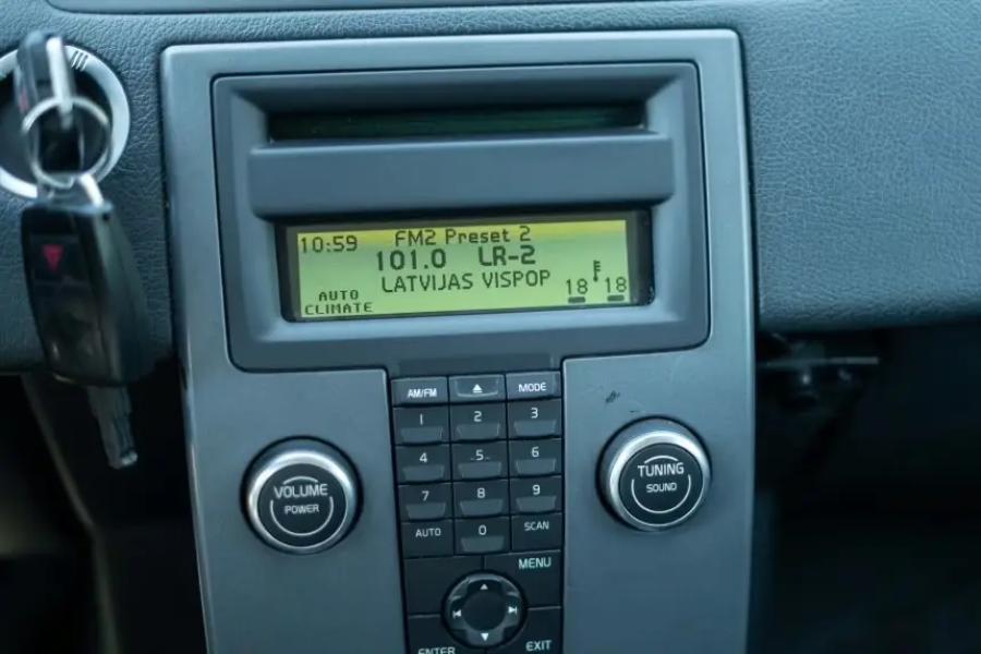 Zils Volvo V50 2007 Liepāja, ar dzinēja tilpumu 1.60 L un nobraukumu 2787 tūkst. km par 3700 €, foto 15 vietnē AUTOMOTO.COM.LV