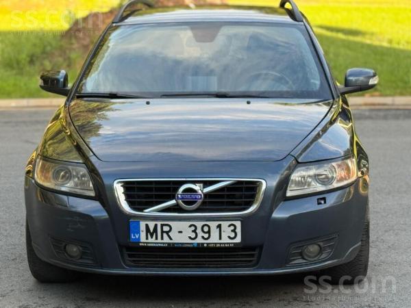 Blue Volvo V50 2007 in Jelgava, with an engine capacity of 2.40 L and mileage of 324 thousand km for 2950 €, photo 1 on AUTOMOTO.COM.LV