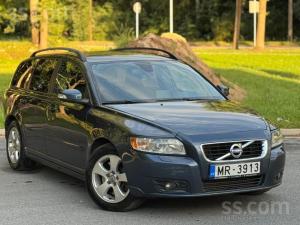 Синий Вольво В50 2007 в Елгава, объемом двигателя 2.40 л и пробегом 324 тыс. км за 2950 €, фото 3 на AUTOMOTO.COM.LV