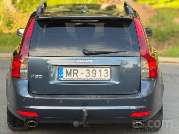 Zils Volvo V50 2007 Jelgava, ar dzinēja tilpumu 2.40 L un nobraukumu 324 tūkst. km par 2950 €, foto 8 vietnē AUTOMOTO.COM.LV