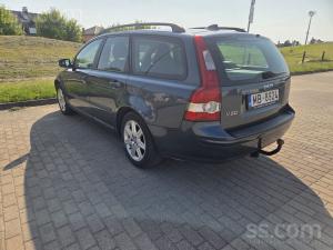 Blue Volvo V50 2007 in Riga, with an engine capacity of 1.60 L and mileage of 289 thousand km for 1560 €, photo 3 on AUTOMOTO.COM.LV