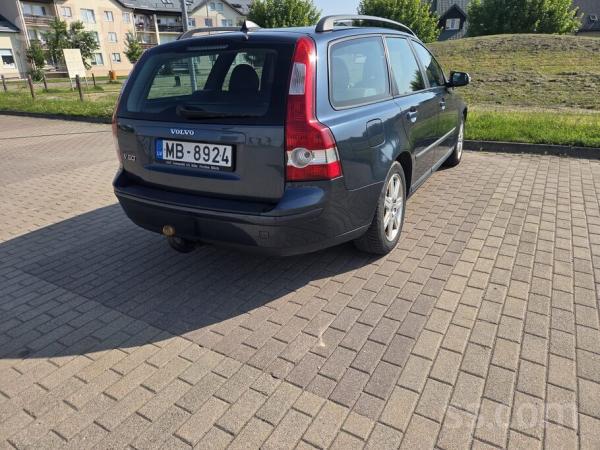 Zils Volvo V50 2007 Rīga, ar dzinēja tilpumu 1.60 L un nobraukumu 289 tūkst. km par 1560 €, foto 4 vietnē AUTOMOTO.COM.LV