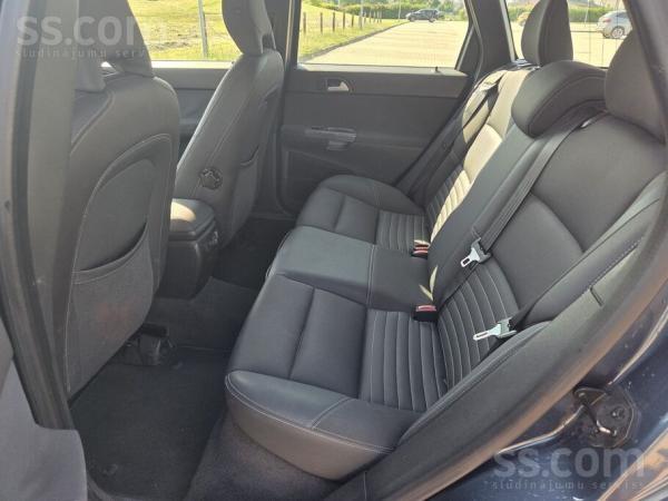 Zils Volvo V50 2007 Rīga, ar dzinēja tilpumu 1.60 L un nobraukumu 289 tūkst. km par 1560 €, foto 7 vietnē AUTOMOTO.COM.LV