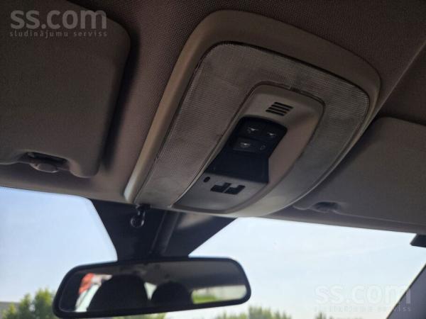Zils Volvo V50 2007 Rīga, ar dzinēja tilpumu 1.60 L un nobraukumu 289 tūkst. km par 1560 €, foto 8 vietnē AUTOMOTO.COM.LV
