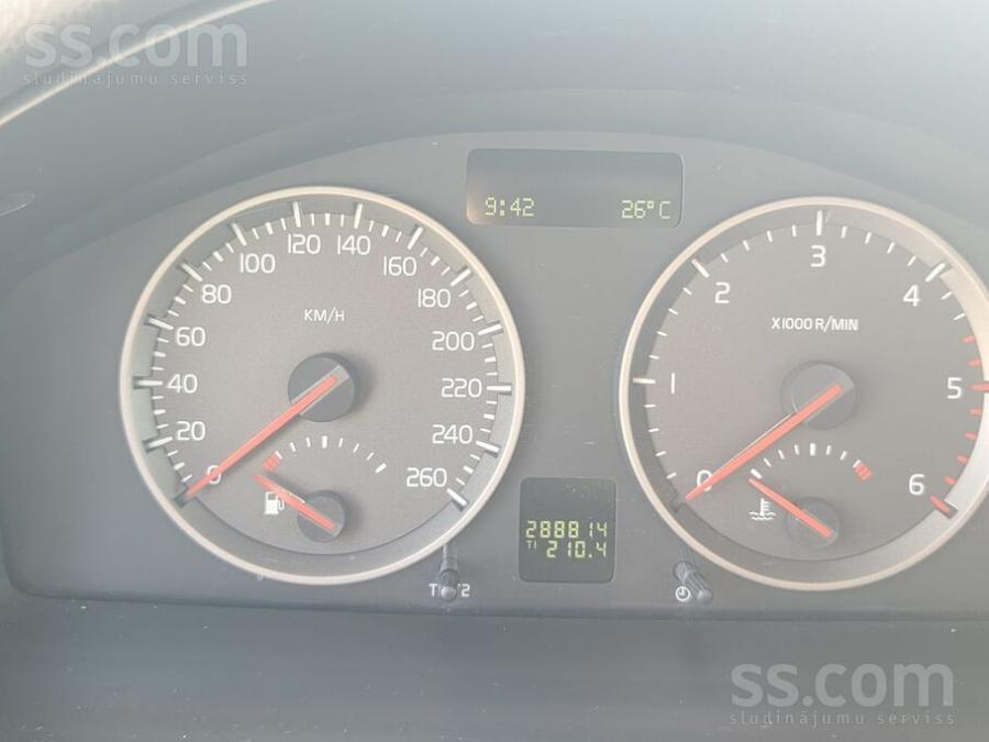 Blue Volvo V50 2007 in Riga, with an engine capacity of 1.60 L and mileage of 289 thousand km for 1560 €, photo 12 on AUTOMOTO.COM.LV