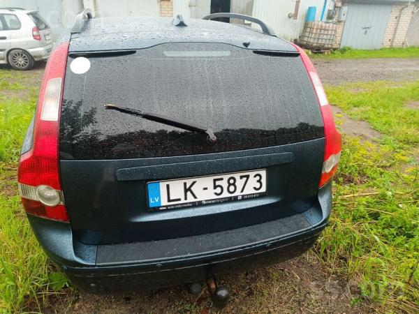 Blue Volvo V50 2007 in Liepaja, with an engine capacity of 2.00 L and mileage of 258 thousand km for 450 €, photo 4 on AUTOMOTO.COM.LV