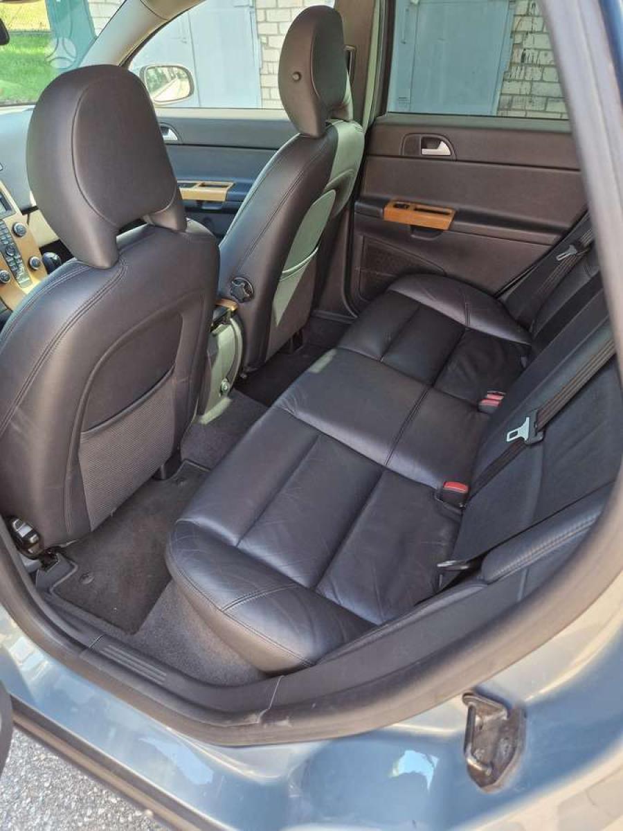 Blue Volvo V50 2007 in Kaunas, with an engine capacity of 2.00 L and mileage of 350 thousand km for 2400 €, photo 11 on AUTOMOTO.COM.LV