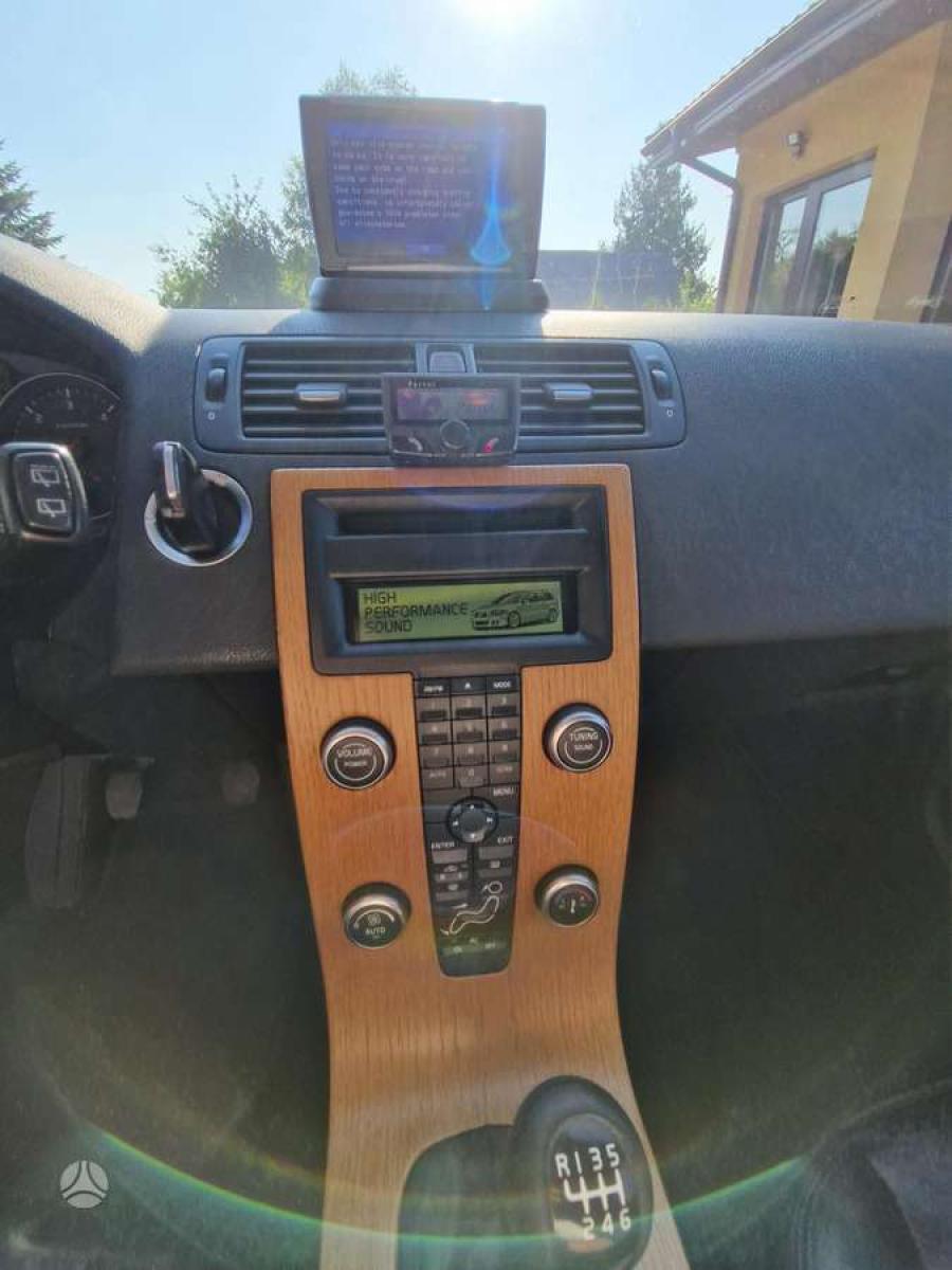 Blue Volvo V50 2007 in Kaunas, with an engine capacity of 2.00 L and mileage of 350 thousand km for 2400 €, photo 13 on AUTOMOTO.COM.LV