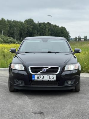 Zils Volvo V50 2007 Tallina, ar dzinēja tilpumu 2.40 L un nobraukumu 336 tūkst. km par 3000 €, foto 3 vietnē AUTOMOTO.COM.LV