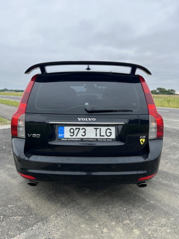 Zils Volvo V50 2007 Tallina, ar dzinēja tilpumu 2.40 L un nobraukumu 336 tūkst. km par 3000 €, foto 5 vietnē AUTOMOTO.COM.LV