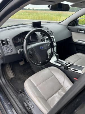 Zils Volvo V50 2007 Tallina, ar dzinēja tilpumu 2.40 L un nobraukumu 336 tūkst. km par 3000 €, foto 8 vietnē AUTOMOTO.COM.LV
