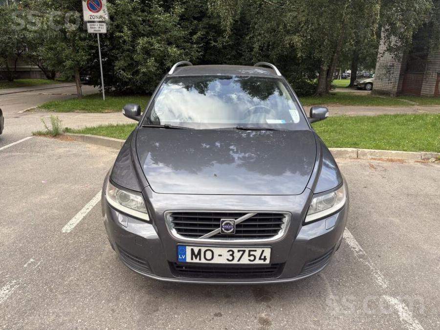Синий Вольво В50 2007 в Рига, объемом двигателя 1.60 л и пробегом 228 тыс. км за 2750 €, фото 11 на AUTOMOTO.COM.LV