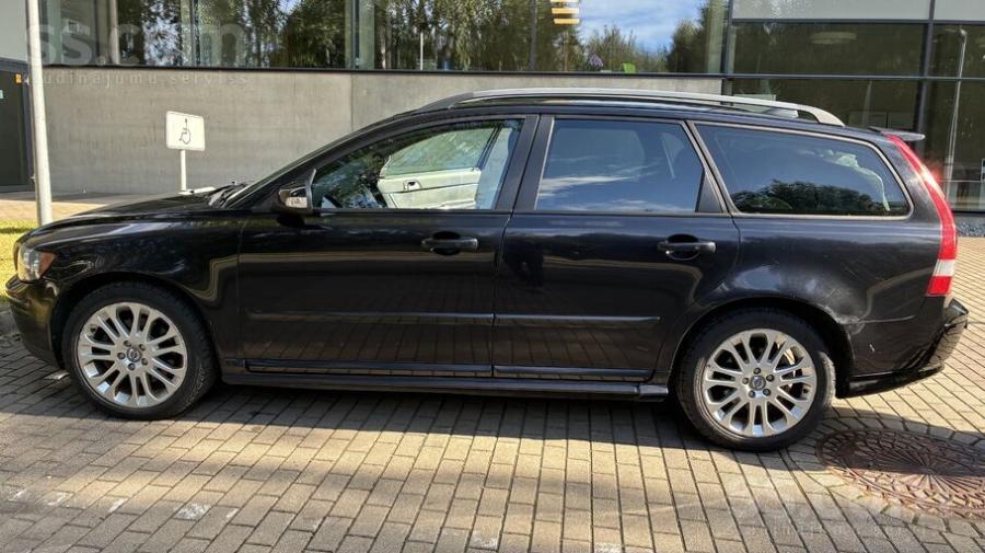 Zils Volvo V50 2007 Rīga, ar dzinēja tilpumu 2.00 L un nobraukumu 347 tūkst. km par 2000 €, foto 8 vietnē AUTOMOTO.COM.LV