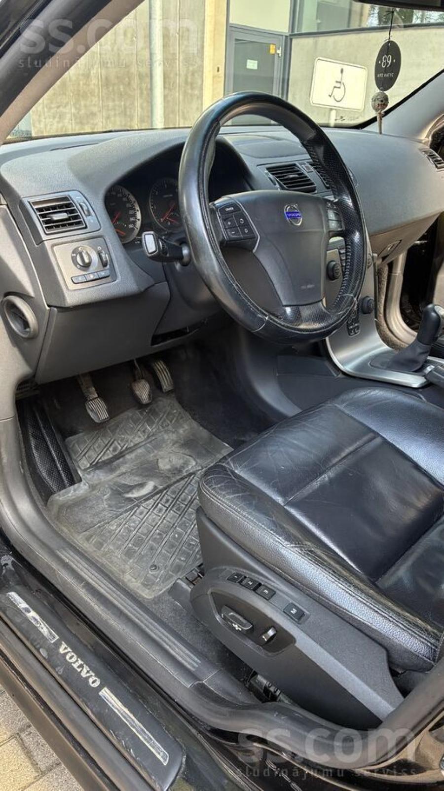 Zils Volvo V50 2007 Rīga, ar dzinēja tilpumu 2.00 L un nobraukumu 347 tūkst. km par 2000 €, foto 10 vietnē AUTOMOTO.COM.LV