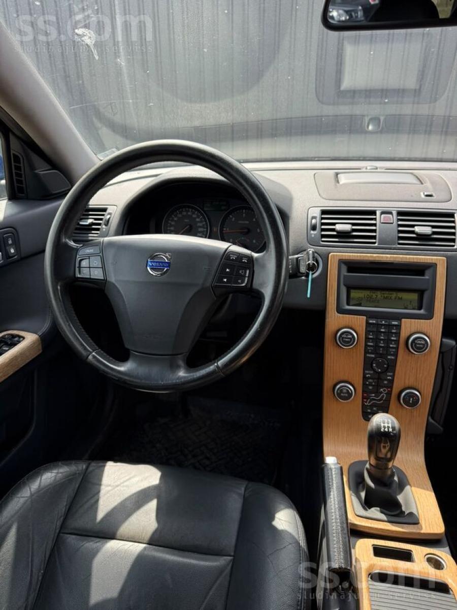 Синий Вольво В50 2007 в Елгава, объемом двигателя 1.60 л и пробегом 42 тыс. км за 1900 €, фото 8 на AUTOMOTO.COM.LV
