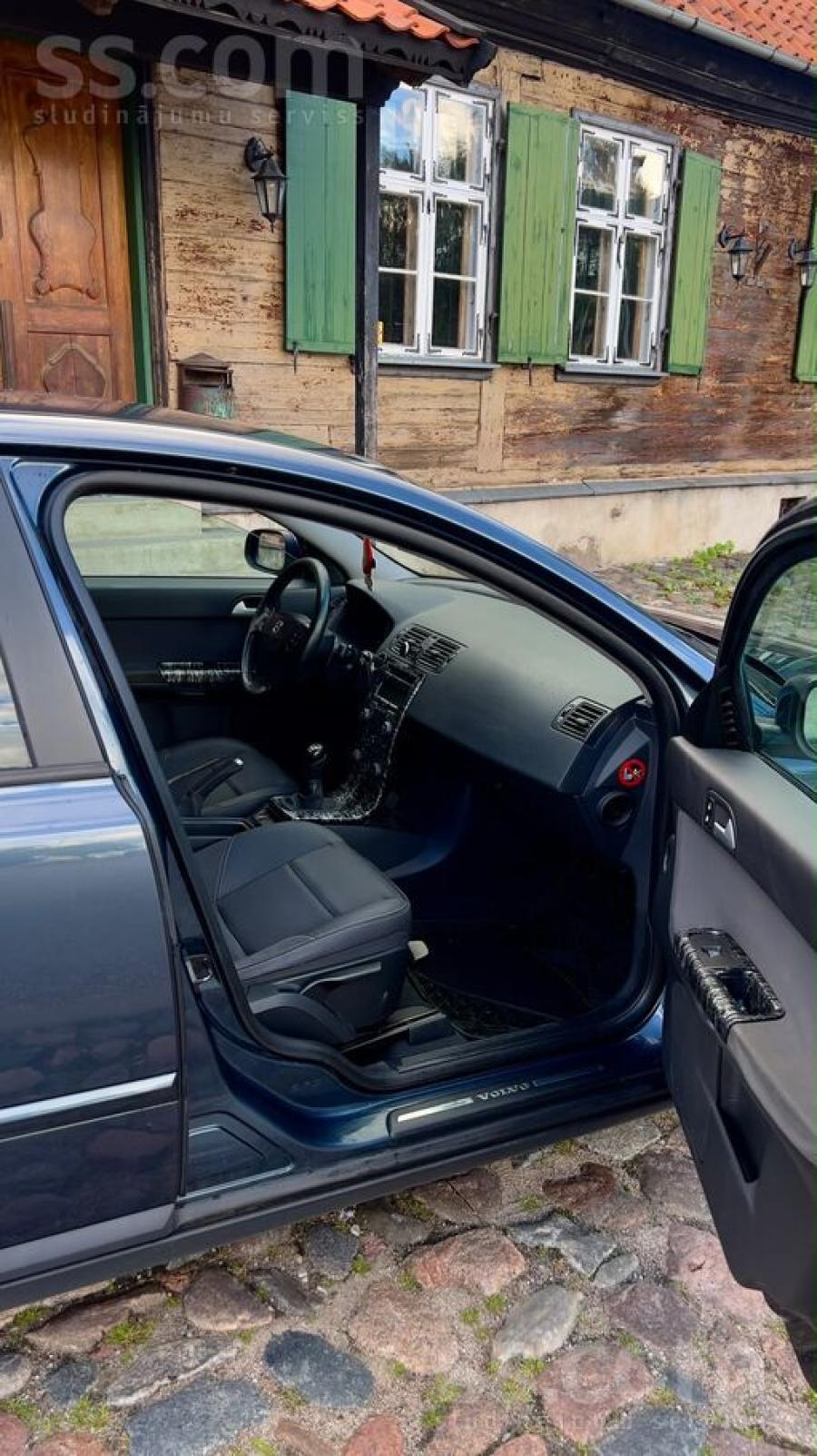 Zils Volvo V50 2007 Liepāja, ar dzinēja tilpumu 2.00 L un nobraukumu 319 tūkst. km par 1555 €, foto 8 vietnē AUTOMOTO.COM.LV