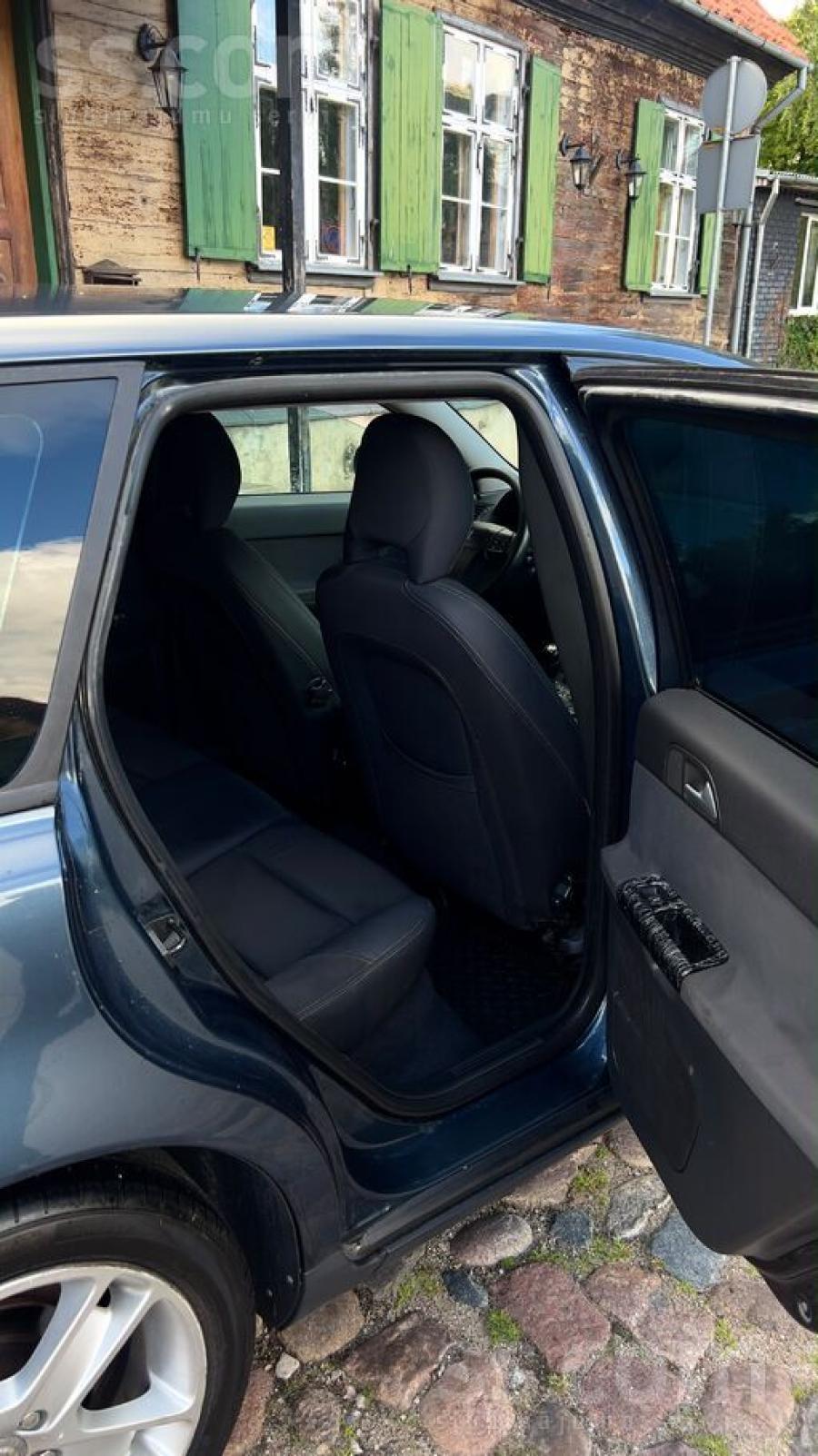 Zils Volvo V50 2007 Liepāja, ar dzinēja tilpumu 2.00 L un nobraukumu 319 tūkst. km par 1555 €, foto 9 vietnē AUTOMOTO.COM.LV