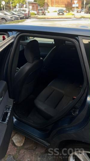 Zils Volvo V50 2007 Liepāja, ar dzinēja tilpumu 2.00 L un nobraukumu 319 tūkst. km par 1555 €, foto 10 vietnē AUTOMOTO.COM.LV