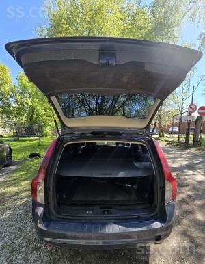 Zils Volvo V50 2007 Rīga, ar dzinēja tilpumu 2.40 L un nobraukumu 415 tūkst. km par 1600 €, foto 10 vietnē AUTOMOTO.COM.LV