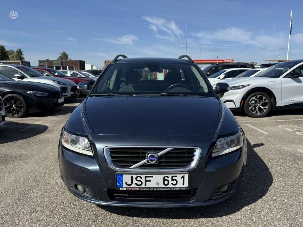 Blue Volvo V50 2007 in Vilnius, with an engine capacity of 1.56 L and mileage of 296 thousand km for 1990 €, photo 7 on AUTOMOTO.COM.LV