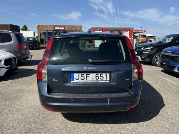 Blue Volvo V50 2007 in Vilnius, with an engine capacity of 1.56 L and mileage of 296 thousand km for 1990 €, photo 8 on AUTOMOTO.COM.LV