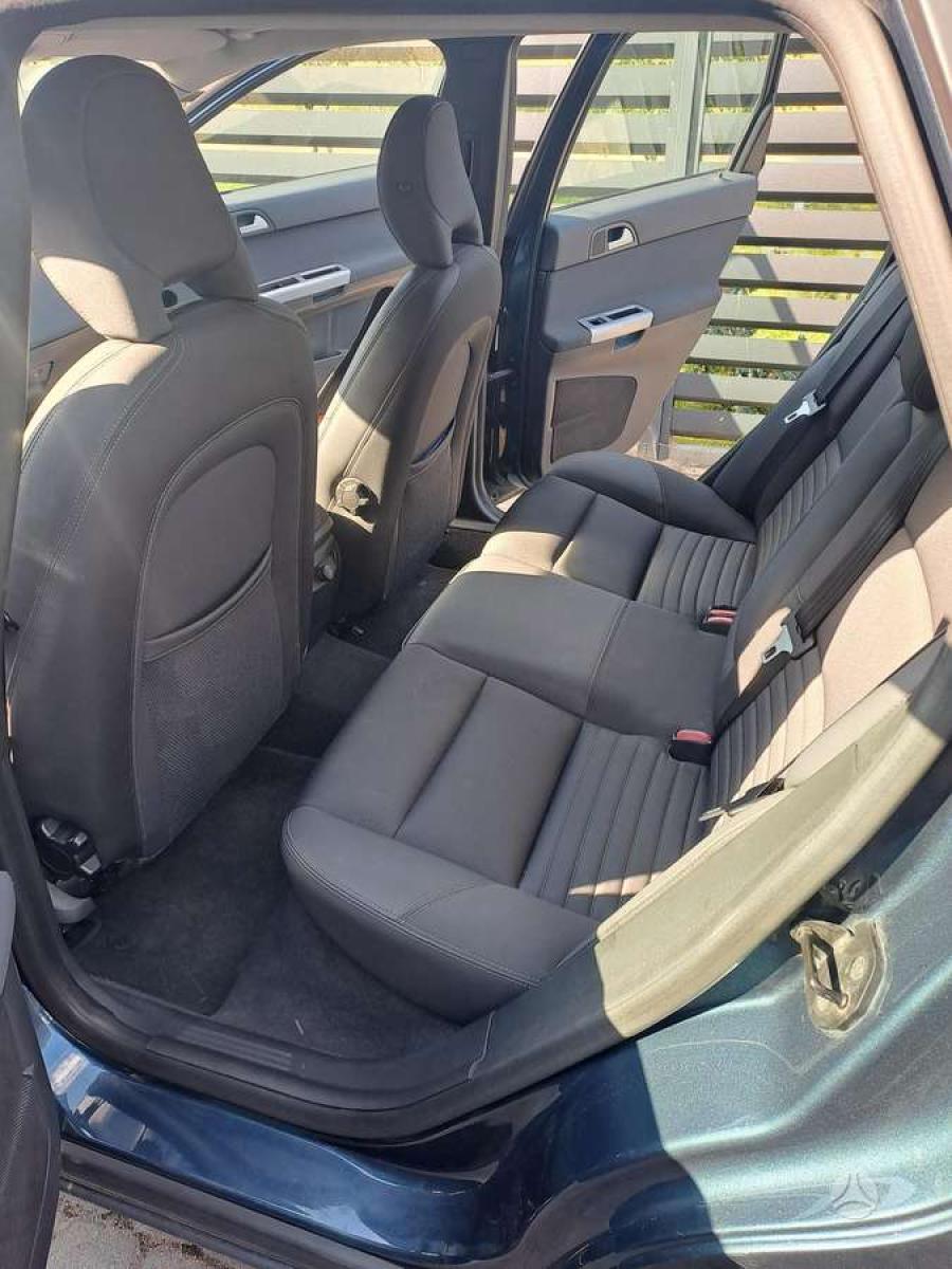 Zils Volvo V50 2007 Viļņa, ar dzinēja tilpumu 1.56 L un nobraukumu 309 tūkst. km par 1900 €, foto 1 vietnē AUTOMOTO.COM.LV